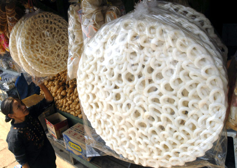 Bisnis Kerupuk yang Beromzet Dahsyat Bagi Anda