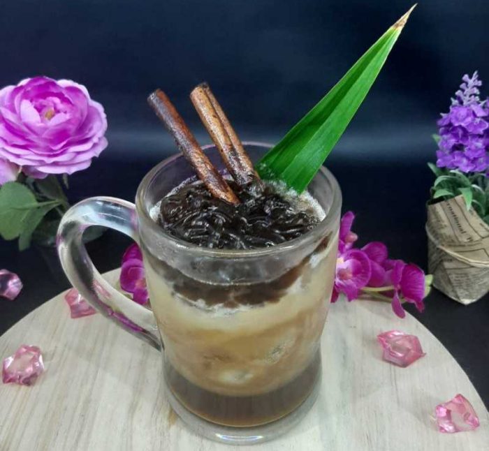 Cara Membuat Es Cincau yang Uenak dan Seger!!! Apalagi Siang Hari